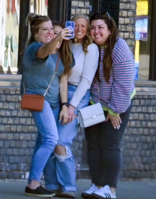 Child actress, Pearl shim spotted in trenches, gives birth to a baby ...